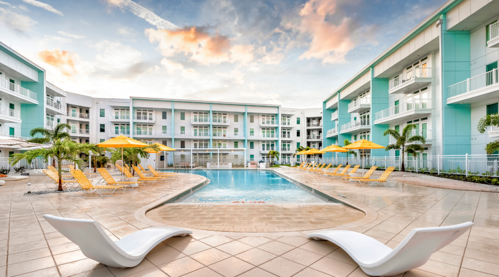 Sur Club - Phillips Development & Realty